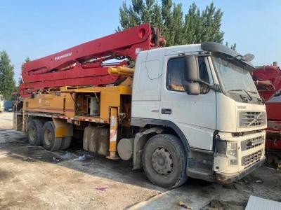 China 38 Meter Second Hand Concrete Pump with Volvo Chassis and Vibrating Amplitude 2.6mm for sale