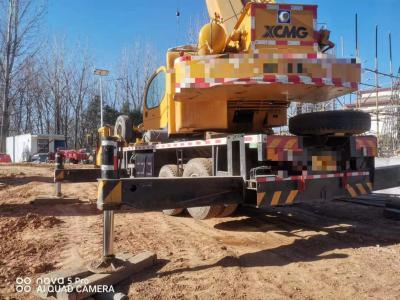 China 2013 Jaar 90 ton all-terrain gebruikte vrachtwagen kraan voor het tillen van apparatuur in Oranje Te koop