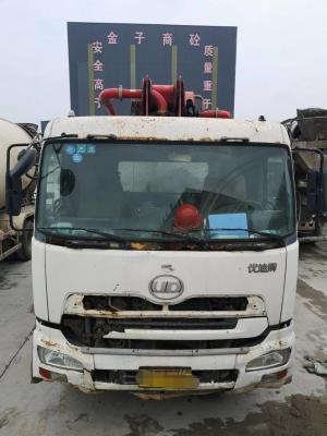 中国 Putzmeisterは5つのブームセクションを持つコンクリートポンプM42を使用しました.理論的な出力 140 M3/H 販売のため