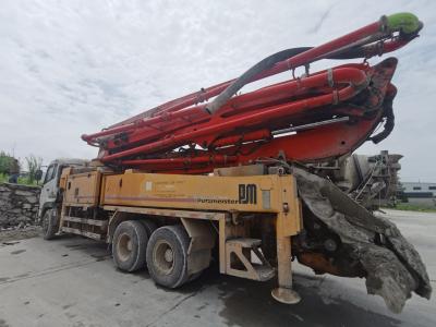 中国 Putzmeisterは5つのブームセクションを持つコンクリートポンプM42を使用しました.理論的な出力 140 M3/H 販売のため