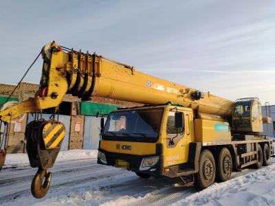 China 70 ton mobiele kraan zware bouwmachines met 4 schachten en in gebruikte staat Te koop