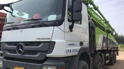 China Zoomlion 52 Meter Concrete Pump Truck 140/200 M3/H Output for Concrete Batching Plant for sale
