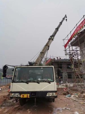 중국 30 톤 줌리온 트럭 크레인 2011년 모델 최대 들어올림 무게 100T 판매용