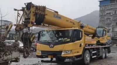 중국 25톤 Zoomlion Xg 이동 크레인 4 샤프트와 ISO9001 인증을 가진 무거운 장비 판매용