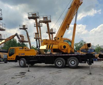 中国 2010年 Xg 25K5 モバイルクレーン ヘビー Qeuipmanet 販売後サービスと黄色 販売のため
