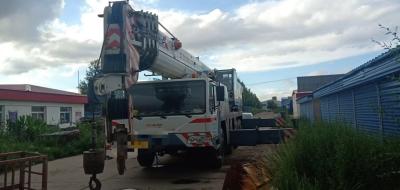 중국 90톤 이동 크레인 줌리온 사용 트럭 크레인 2010 최대 들어올림 무게 16t 셰프트 번호 4 판매용