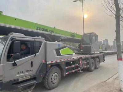 China 4 schachten 2020 Zoomlion Gebruikte vrachtwagen kraan Mobiele kraan Consturciton apparatuur gecertificeerd Te koop