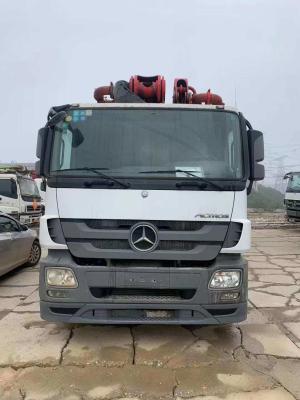 中国 33000kg 半乾燥式ホットコンクリート型49メートル コンクリートポンプトラック 販売のため