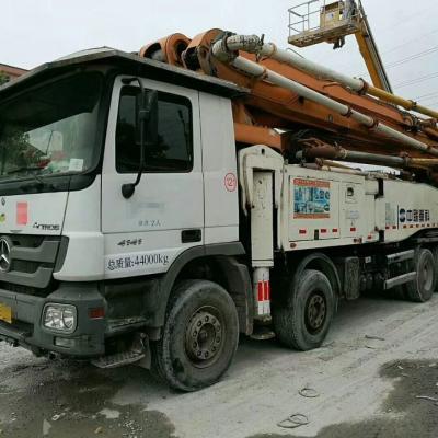 中国 Zoomlion 56m 中古コンクリートポンプ 半乾燥ショットコンクリートタイプと1380mm給水高度 販売のため