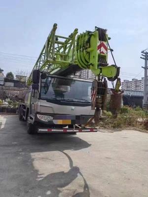 중국 25t 최대 들어올림 무게 16t 사용 된 Zoomlion 이동 크레인 트럭 건설 기계 판매용