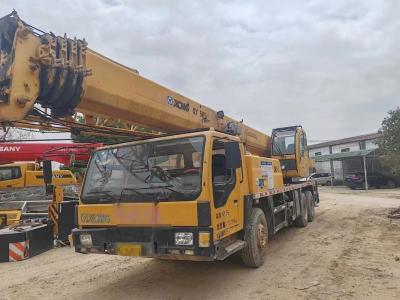 중국 건설회사 QY25K5-1 이동 크레인 25톤 트럭에 장착된 망원경 크레인 판매용