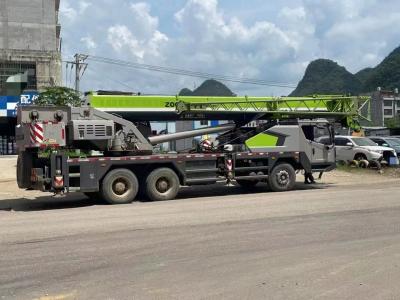 China Used 2017 Zoomlion 25T Truck Crane Mobile Crane Hoist Crane with Perfect Lifting Capacity for sale