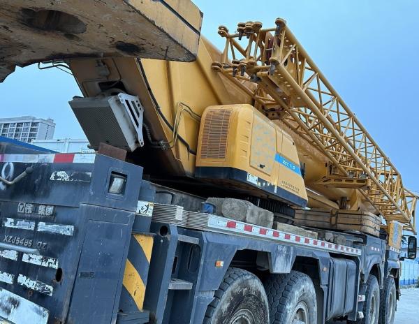 Quality Xct80L6 80t Truck Crane Mobile Crane Lifting Machine with Maximum Lifting Height for sale