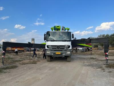 Chine 2013 Zoomlion 56m Camion à pompe à béton avec procédé d'usinage hydraulique et couleur rouge à vendre