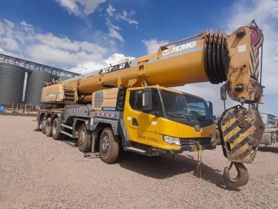 중국 130톤 사용 된 수압 트럭 크레인 Xg 2016 무거운 장비를 들어 올리는 이동 크레인 판매용