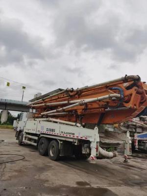 중국 2014 Zoomlion 49 미터 벤츠에 실린더 타입 구조와 공급 높이 1540 판매용