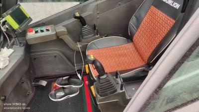 China 2018 Zoomlion ZTC251V grúa de 25 toneladas con altura máxima de elevación de 40 m en buenas condiciones en venta