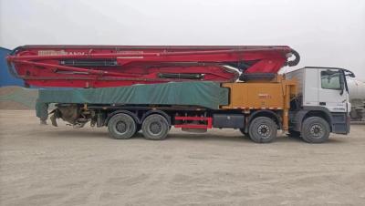 중국 56m 콘크리트 붐 펌프 트럭 메르세데스 벤츠 차시 진동 폭 2.6mm 판매용