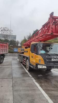 中国 ISO9001 認証と最大持ち上げ高度40mの25トンの移動式トラッククレーン 販売のため