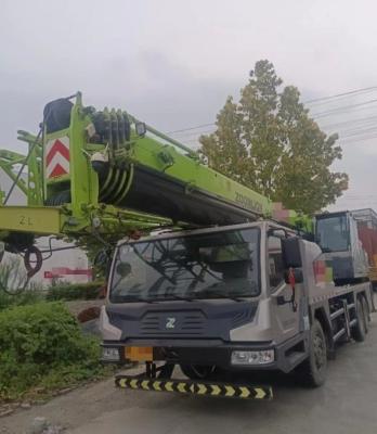 中国 Zoomlion 25トンのトラッククレーン 4シャフト 販売後サービスと美しい販売 販売のため