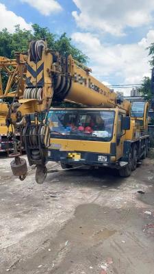 中国 50トンの移動式トラッククレーン 五腕ジブで使用された重装備 状態は良好 販売のため