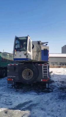 중국 대형 사용 크레인 Zoomlion 모바일 300 톤 모든 지상 인증 판매 후 서비스 판매용