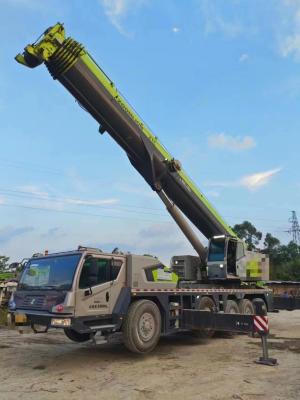 中国 Zoomlion 55 トン用トラッククレーン エンジニアリング 建設機械 5 シェフ 販売のため