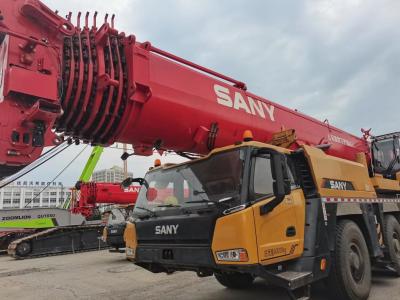 中国 300トンのS トラック搭載クレーン 2022 SAC3000C8 5腕クレーンジブ 状態良好 販売のため