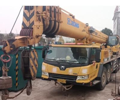 中国 XCMG 75トンのトラッククレーン 状態良好 最大持ち上げ高度 40m 販売後サービス 販売のため