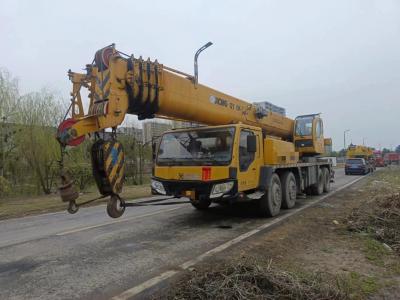 中国 Xg 70 トン モバイル クレーン ISO9001 認証 最大上げ高度 40m 使用 販売のため