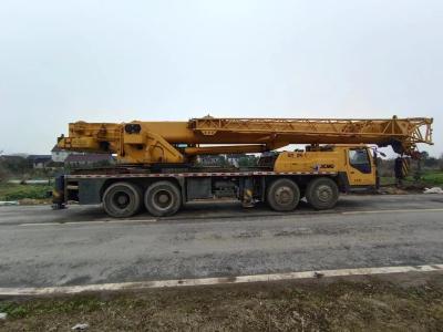 중국 Xg 70톤 이동 크레인 ISO9001 인증 최대 들어올림 높이 40m 사용 판매용