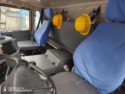 中国 60 トン 21 年 STC600T6 モバイルクレーン 最大上げ高度 40m 必要に応じて問い合わせを送信 販売のため