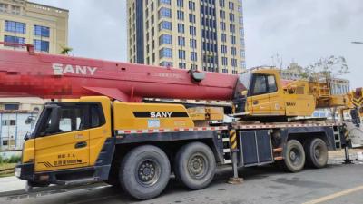 China 80 Tonnen mobiler Lkw-Kran mit einem maximalen Hubgewicht von 16 t und einer großen Hubkapazität zu verkaufen