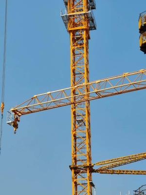 China Installation Assembled Boom 260 Two Tower Cranes 16 Tons and 18 Tons of Lifting Capacity for sale
