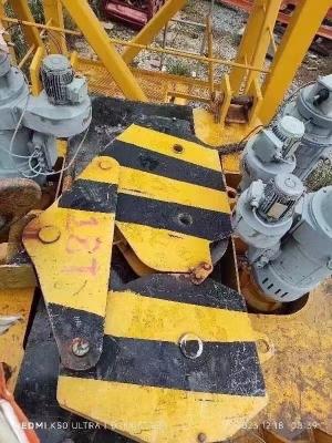 China Moving Type Car Type 14-Year-Old Zoomlion Tower Crane with Spare Parts Provided for sale