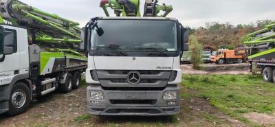 중국 49m Zoomlion 콘크리트 펌프 트럭은 3개의 붐 섹션으로 메르세데스 벤츠에 설치되었습니다. 판매용