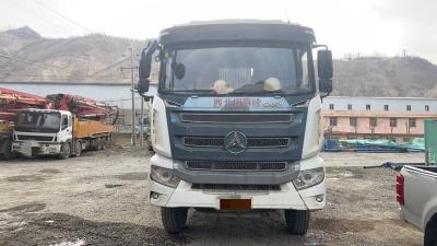 China 12 Square Meters Mobile Concrete Trucks With High Load Capacity for sale