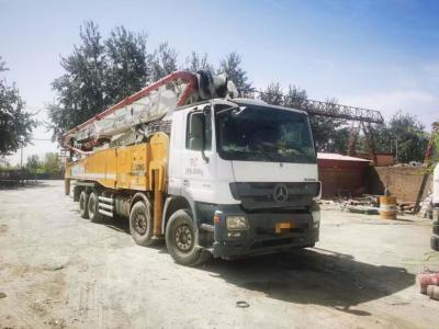 Китай Xg 62 M Бетонный насос с цилиндровой конструкцией и Mercedes Chassis Perfect продается