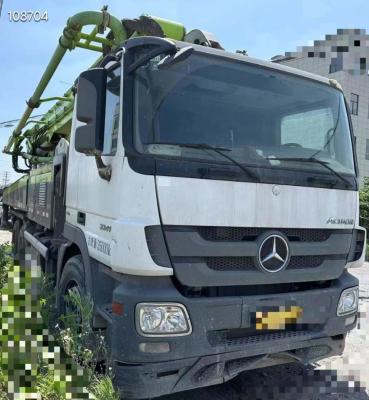 중국 49m Zoomlion 콘크리트 펌프 트럭 메르세데스-벤츠 차시와 43m 수평 범위 판매용