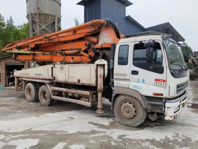 China Vehicle Renovation Paint Concrete Pump Truck 38 Meters with 2.6mm Vibrating Amplitude for sale