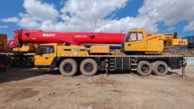 China 2022 Sany 80 ton mobiele vrachtwagen kraan met vijf-arm Jib en maximale werkhoogte van 50 meter in uitstekende staat Te koop
