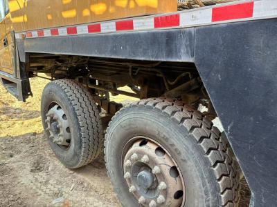 China SA NY mobiele kraan 50 ton 4 schacht vijfarm kraan jib rood en geel kleur STC500C5-8 Te koop