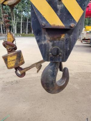 Китай 2013 Мобильный грузовик крана для продажи 50 тонн Прямой источник Максимальная рабочая высота 42,7 метров продается