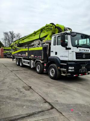 Китай 56-метровый бетонный насос Zoomlion оснащен немецким шасси Shandeka, специально построенным для высоких зданий и крупных проектов. продается