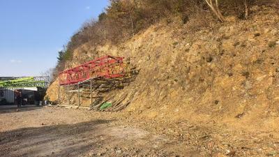 Cina 85 tonnellate di gru a graticcio e efficienza energetica con servizio post vendita in vendita