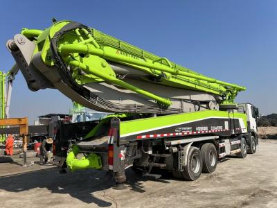 Cina 2019 Zoomlion 56m Boom Pump Truck installato con chassis Mercedes (stock limitato) in vendita