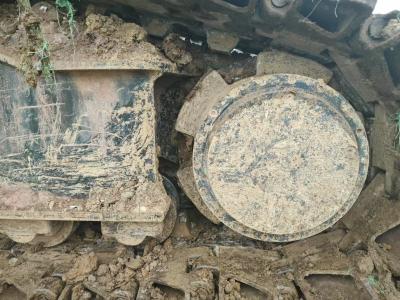 China 73m Maximum Lifting Height SCC900A Crawler Crane for Green Foundation Construction and Lifting Needs for sale