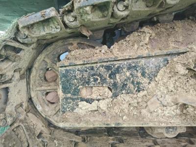 China 73m Maximum Lifting Height SCC900A Crawler Crane for Green Foundation Construction and Lifting Needs for sale