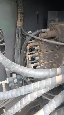 Cina Macchine per sollevamento 150 tonnellate gru da sollevamento ZCC1500V Alta qualità con servizio post-vendita in vendita