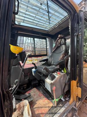 中国 使用されたSCC600A クローラークレーン 起床と基礎建設 最大起床高度 43m 販売のため